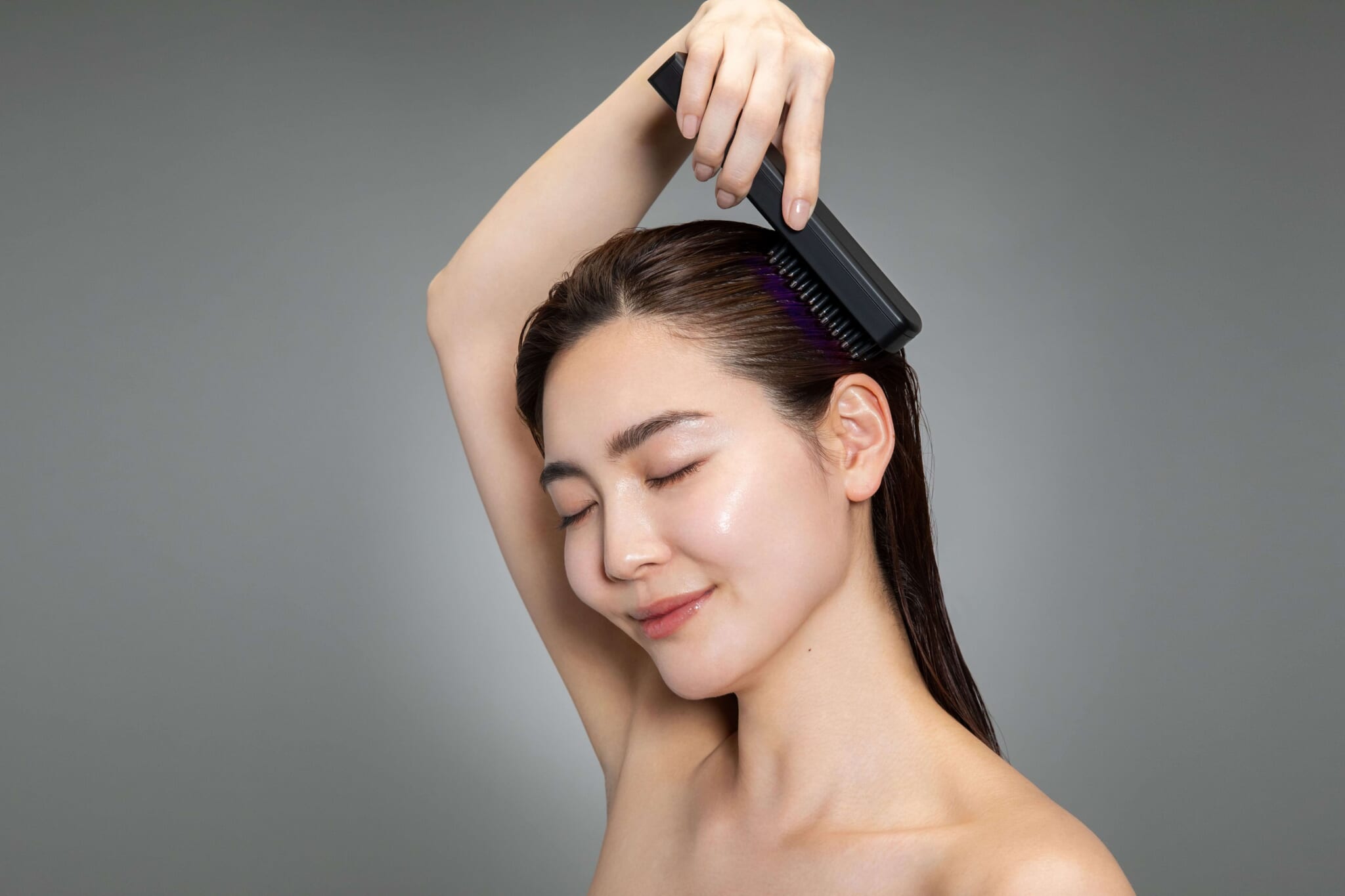 EMS美顔器はどんな効果がある？気をつけるべきポイントと使い方を解説 | column｜Brighte(ブライト)公式サイト